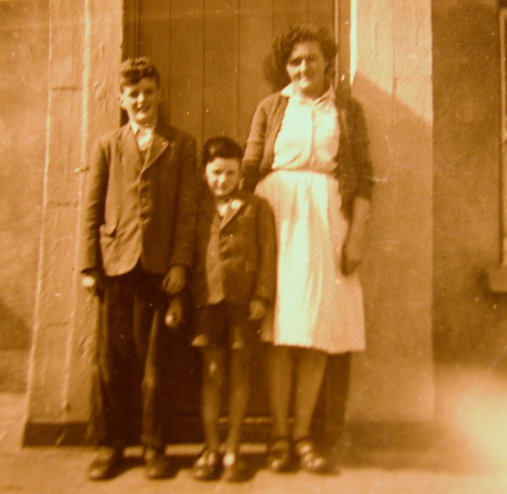 EXTRACT FROM ‘LETTERS TO MOTHER AND OTHER DEAD RELATIVES’ | My Writing Life